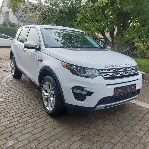 Land Rover Discovery Sport 2016 AlÄ«ta vietnÄ Balts Land Rover Discovery Sport 2016 AlÄ«ta, ar dzinÄja tilpumu 2.00 L un nobraukumu 135 tÅ«kst. km par 7900 ā¬, foto 4 vietnÄ AUTOMOTO.COM.LV