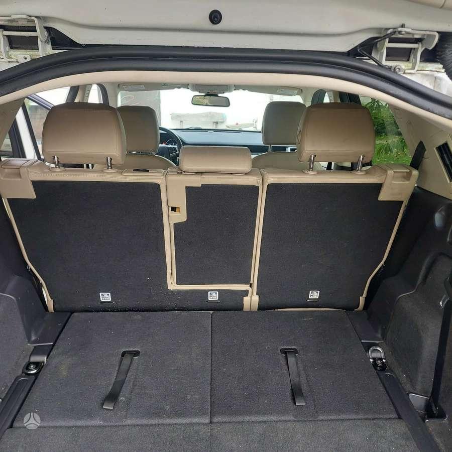 Balts Land Rover Discovery Sport 2016 Alīta, ar dzinēja tilpumu 2.00 L un nobraukumu 135 tūkst. km par 7900 €, foto 16 vietnē AUTOMOTO.COM.LV