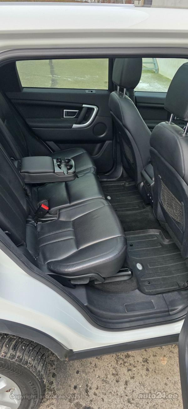 Balts Land Rover Discovery Sport 2017 Tallina, ar dzinēja tilpumu 2.00 L un nobraukumu 150 tūkst. km par 13700 €, foto 11 vietnē AUTOMOTO.COM.LV