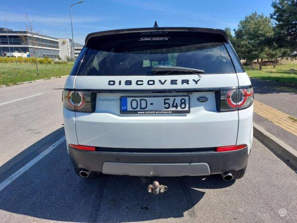 White Land Rover Discovery Sport 2017 in Riga, with an engine capacity of 2.00 L and mileage of 158 thousand km for 11500 €, photo 2 on AUTOMOTO.COM.LV