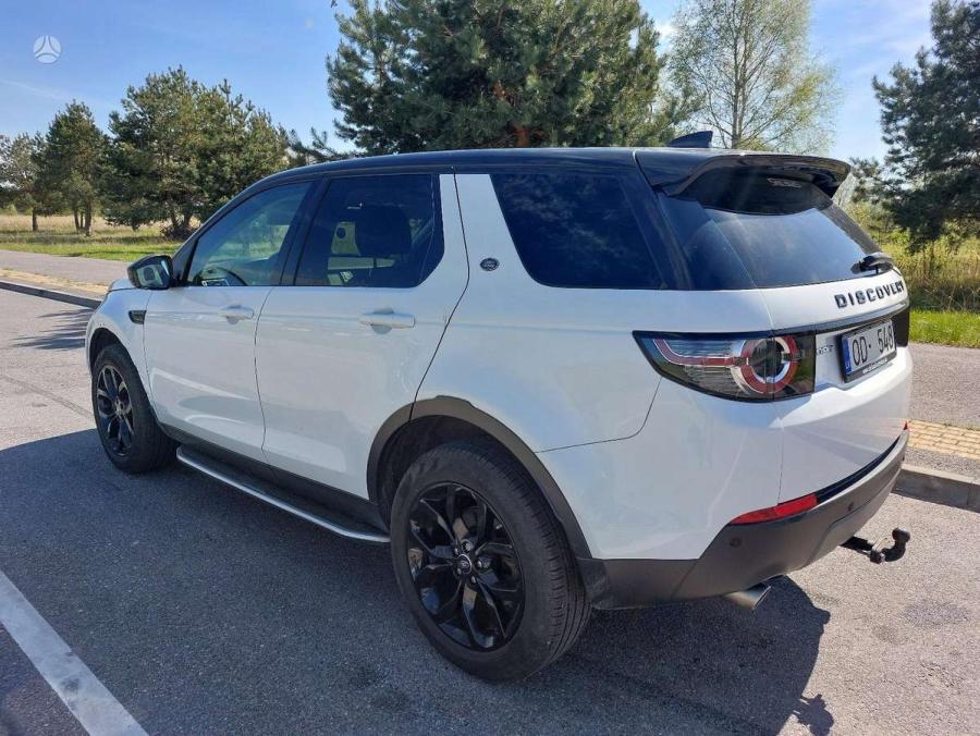 Balts Land Rover Discovery Sport 2017 Rīga, ar dzinēja tilpumu 2.00 L un nobraukumu 158 tūkst. km par 11500 €, foto 4 vietnē AUTOMOTO.COM.LV