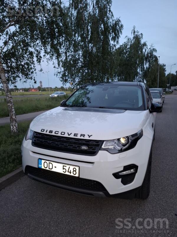 Белый Ленд Ровер Discovery Sport 2017 в Рига, объемом двигателя 2.00 л и пробегом 157 тыс. км за 11500 €, фото 1 на AUTOMOTO.COM.LV