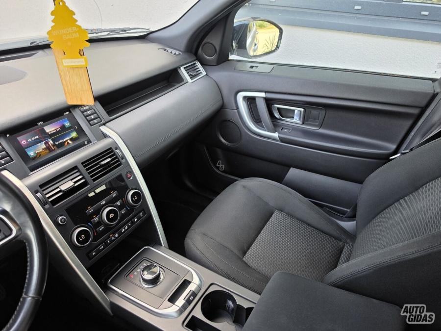 Balts Land Rover Discovery Sport 2017 Šilutė, ar dzinēja tilpumu 2.00 L un nobraukumu 161 tūkst. km par 7999 €, foto 14 vietnē AUTOMOTO.COM.LV