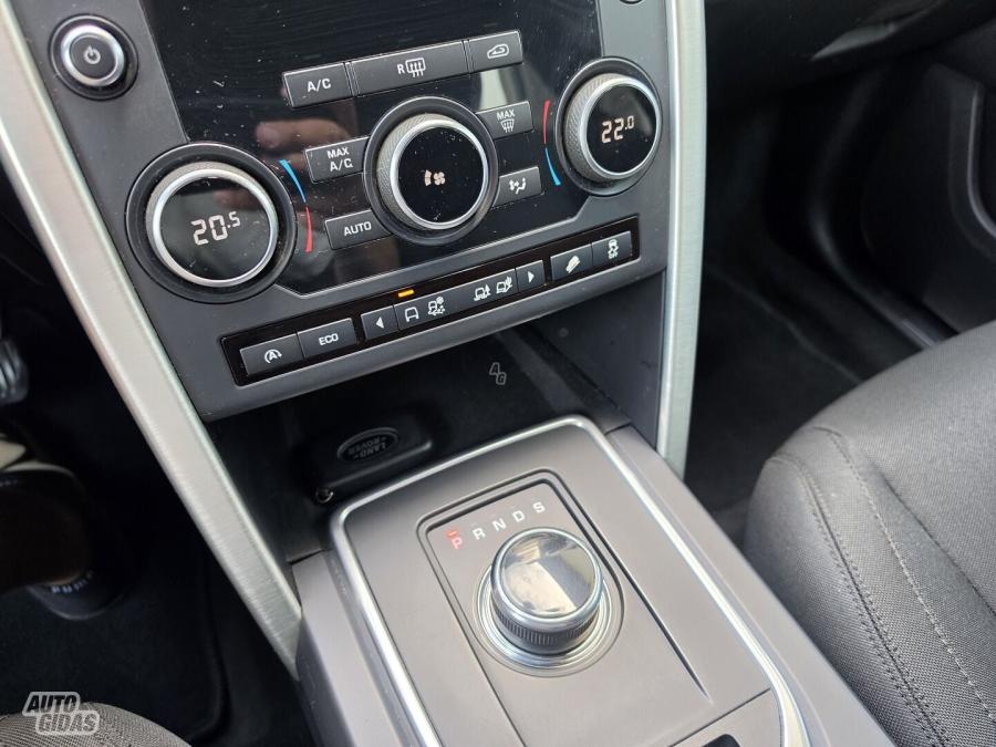 Balts Land Rover Discovery Sport 2017 Šilutė, ar dzinēja tilpumu 2.00 L un nobraukumu 161 tūkst. km par 7999 €, foto 17 vietnē AUTOMOTO.COM.LV