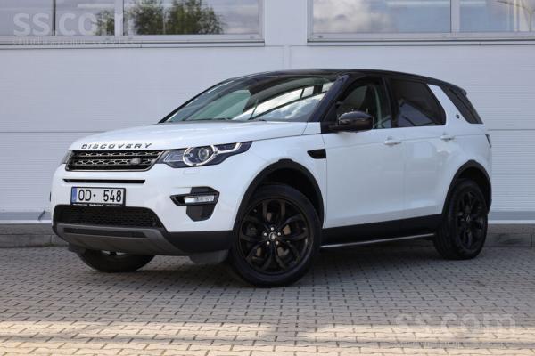 White Land Rover Discovery Sport 2017 in Riga, with an engine capacity of 2.00 L and mileage of 0 thousand km for 10495 €, photo 1 on AUTOMOTO.COM.LV