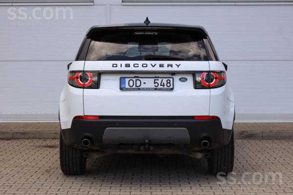 White Land Rover Discovery Sport 2017 in Riga, with an engine capacity of 2.00 L and mileage of 0 thousand km for 10495 €, photo 7 on AUTOMOTO.COM.LV