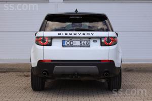 White Land Rover Discovery Sport 2017 in Riga, with an engine capacity of 2.00 L and mileage of 0 thousand km for 10495 €, photo 8 on AUTOMOTO.COM.LV