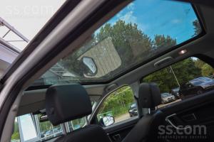 White Land Rover Discovery Sport 2017 in Riga, with an engine capacity of 2.00 L and mileage of 0 thousand km for 10495 €, photo 19 on AUTOMOTO.COM.LV