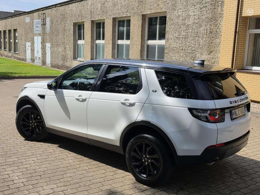 Balts Land Rover Discovery Sport 2017 Šilutė, ar dzinēja tilpumu 2.00 L un nobraukumu 161 tūkst. km par 8000 €, foto 11 vietnē AUTOMOTO.COM.LV