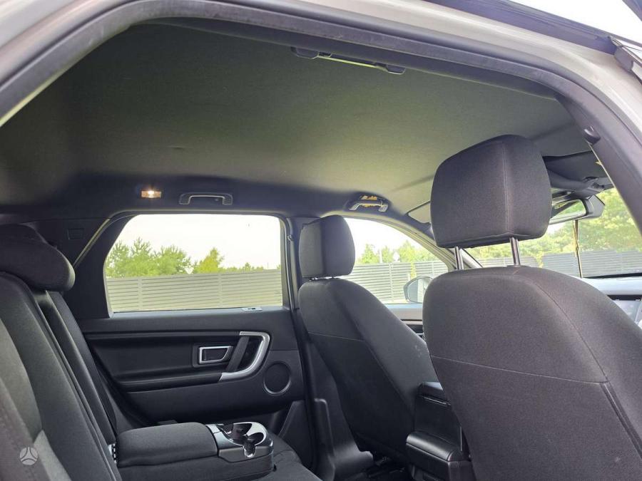 Balts Land Rover Discovery Sport 2017 Šilutė, ar dzinēja tilpumu 2.00 L un nobraukumu 161 tūkst. km par 8000 €, foto 21 vietnē AUTOMOTO.COM.LV