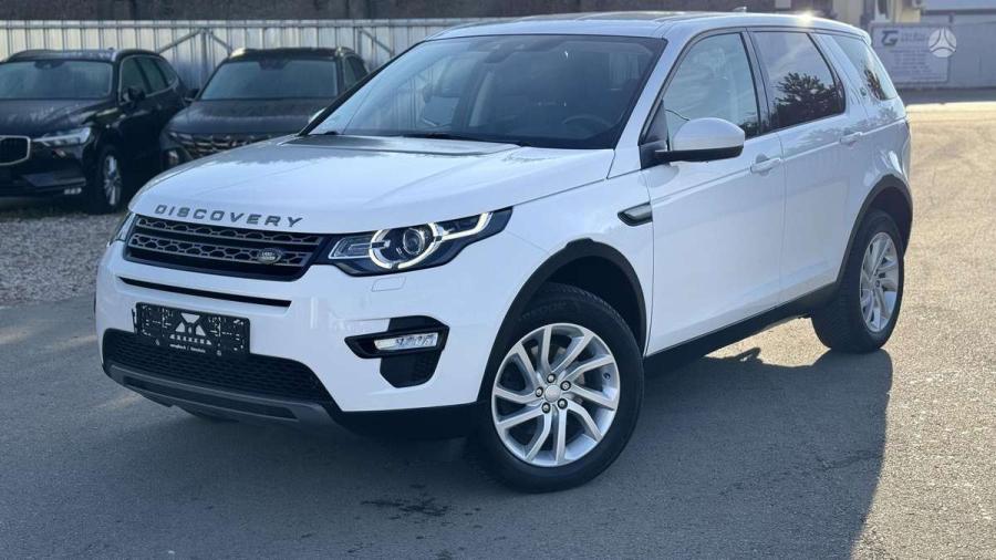 White Land Rover Discovery Sport 2017 in Telschi, with an engine capacity of 2.00 L and mileage of 182 thousand km for 11400 €, photo 4 on AUTOMOTO.COM.LV