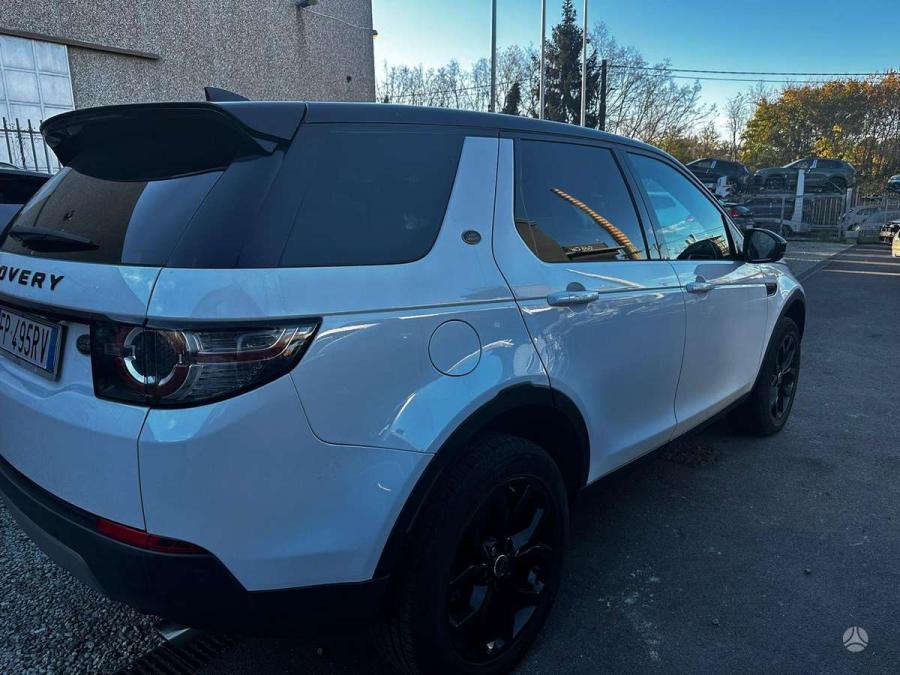 Balts Land Rover Discovery Sport 2018 Gargždai, ar dzinēja tilpumu 2.00 L un nobraukumu 105 tūkst. km par 7999 €, foto 6 vietnē AUTOMOTO.COM.LV
