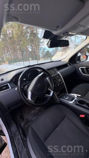 Balts Land Rover Discovery Sport 2018 Rīga, ar dzinēja tilpumu 2.00 L un nobraukumu 134 tūkst. km par 12900 €, foto 5 vietnē AUTOMOTO.COM.LV