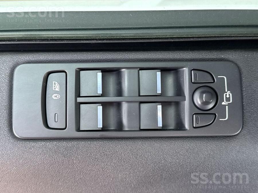 Белый Ленд Ровер Discovery Sport 2018 в Рига, объемом двигателя 2.00 л и пробегом 168 тыс. км за 14990 €, фото 22 на AUTOMOTO.COM.LV