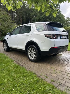 Balts Land Rover Discovery Sport 2018 Ogre, ar dzinēja tilpumu 2.00 L un nobraukumu 218 tūkst. km par 12000 €, foto 5 vietnē AUTOMOTO.COM.LV