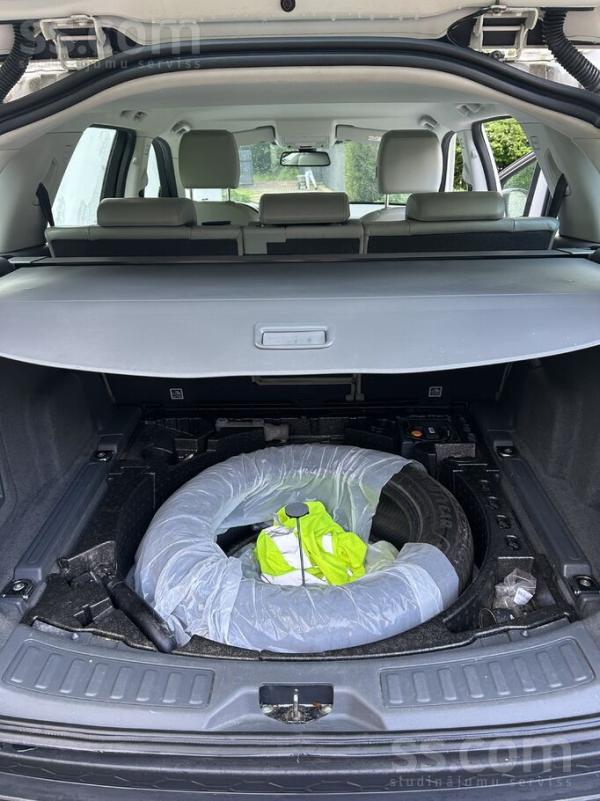 Balts Land Rover Discovery Sport 2018 Ogre, ar dzinēja tilpumu 2.00 L un nobraukumu 218 tūkst. km par 12000 €, foto 8 vietnē AUTOMOTO.COM.LV