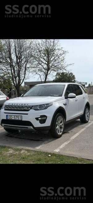 White Land Rover Discovery Sport 2018 in Riga, with an engine capacity of 2.00 L and mileage of 153 thousand km for 19900 €, photo 5 on AUTOMOTO.COM.LV