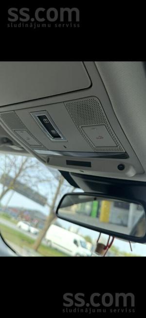 White Land Rover Discovery Sport 2018 in Riga, with an engine capacity of 2.00 L and mileage of 153 thousand km for 19900 €, photo 13 on AUTOMOTO.COM.LV