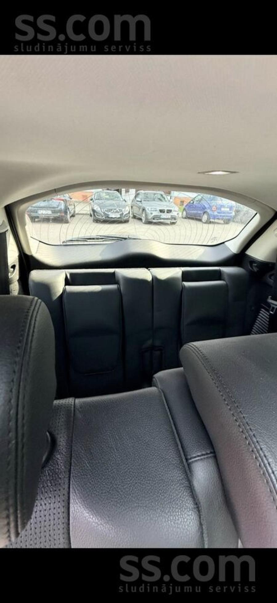 White Land Rover Discovery Sport 2018 in Riga, with an engine capacity of 2.00 L and mileage of 153 thousand km for 19900 €, photo 21 on AUTOMOTO.COM.LV