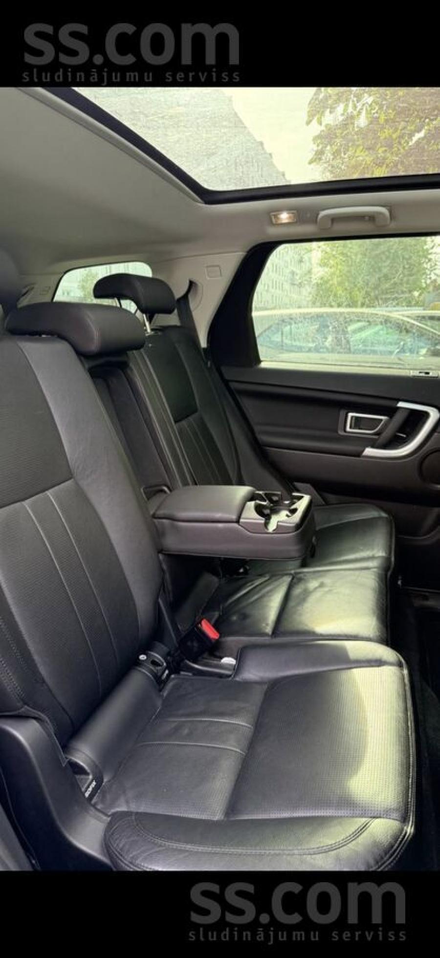 White Land Rover Discovery Sport 2018 in Riga, with an engine capacity of 2.00 L and mileage of 153 thousand km for 19900 €, photo 23 on AUTOMOTO.COM.LV