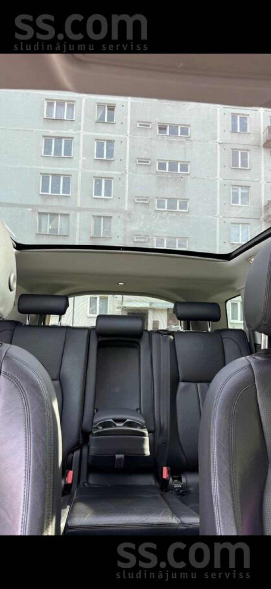 White Land Rover Discovery Sport 2018 in Riga, with an engine capacity of 2.00 L and mileage of 153 thousand km for 19900 €, photo 24 on AUTOMOTO.COM.LV