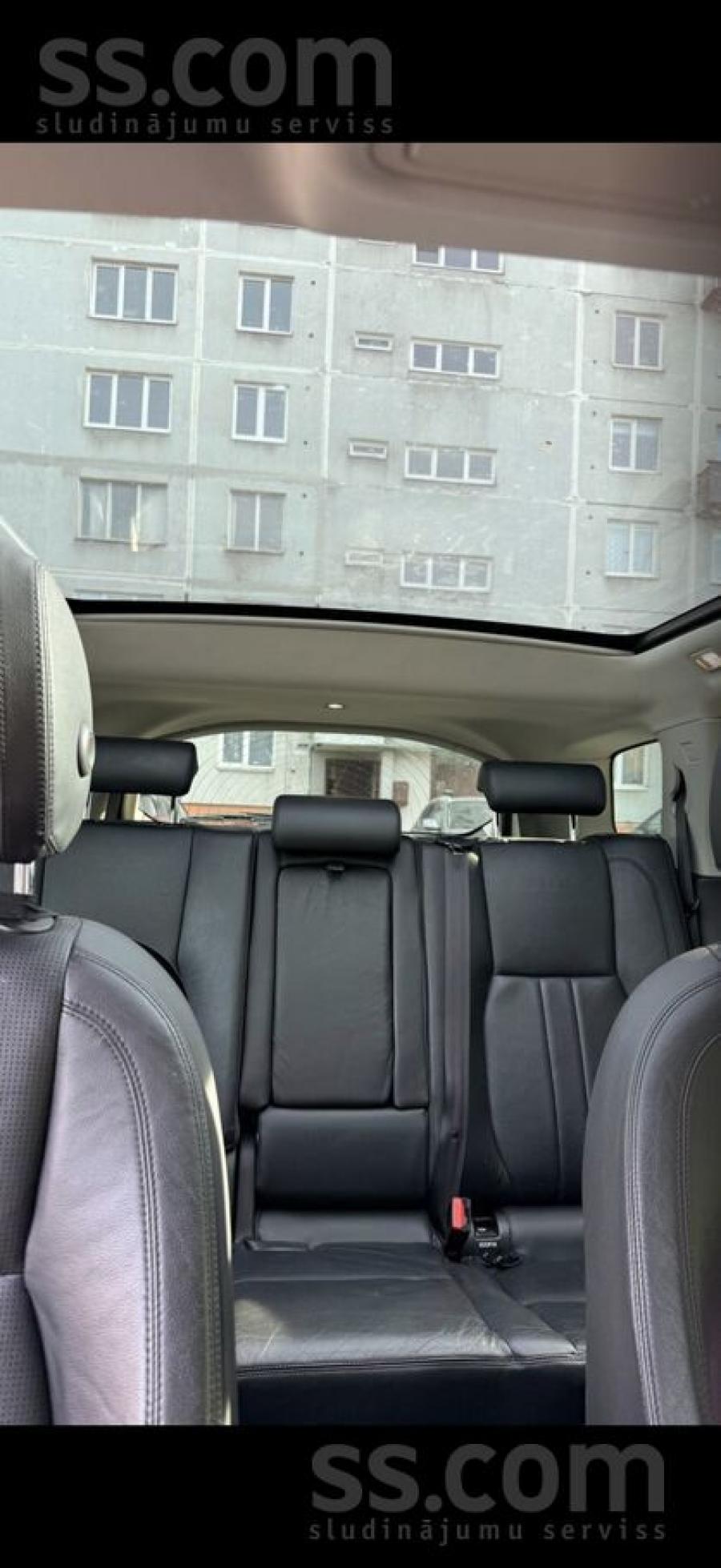 White Land Rover Discovery Sport 2018 in Riga, with an engine capacity of 2.00 L and mileage of 153 thousand km for 19900 €, photo 25 on AUTOMOTO.COM.LV