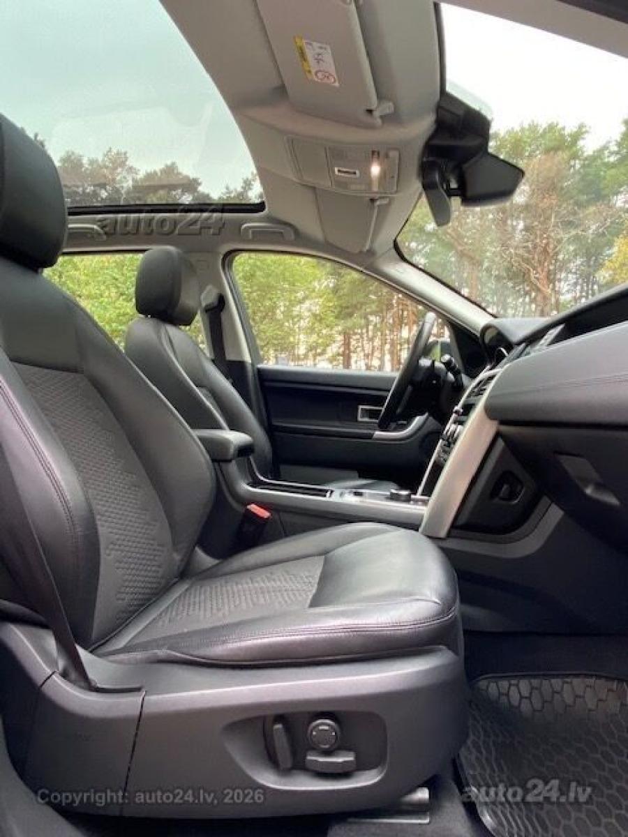 Balts Land Rover Discovery Sport 2018 Tallina, ar dzinēja tilpumu 2.00 L un nobraukumu 85 tūkst. km par 9999 €, foto 14 vietnē AUTOMOTO.COM.LV