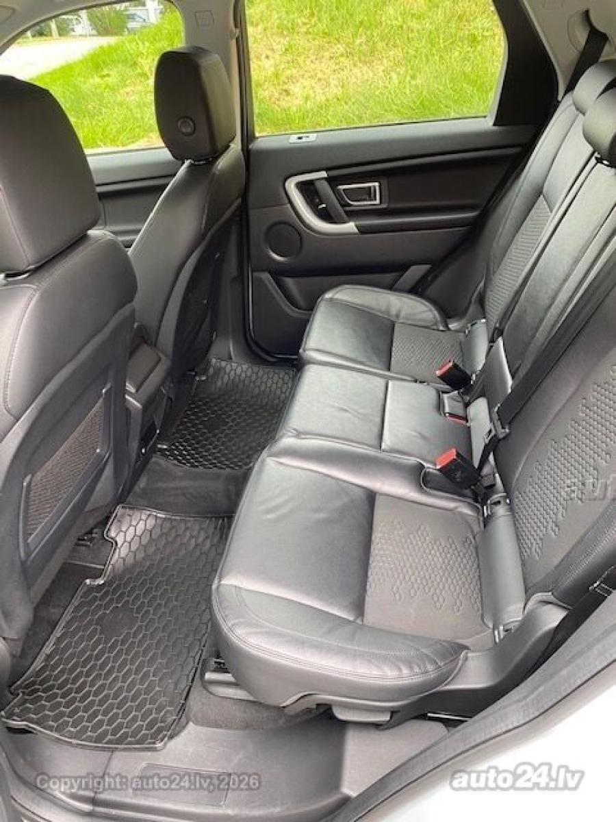 Balts Land Rover Discovery Sport 2018 Tallina, ar dzinēja tilpumu 2.00 L un nobraukumu 85 tūkst. km par 9999 €, foto 16 vietnē AUTOMOTO.COM.LV