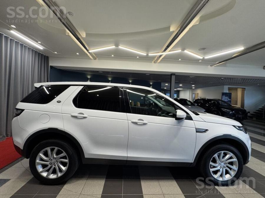 Balts Land Rover Discovery Sport 2018 Rīga, ar dzinēja tilpumu 2.00 L un nobraukumu 143 tūkst. km par 13490 €, foto 6 vietnē AUTOMOTO.COM.LV