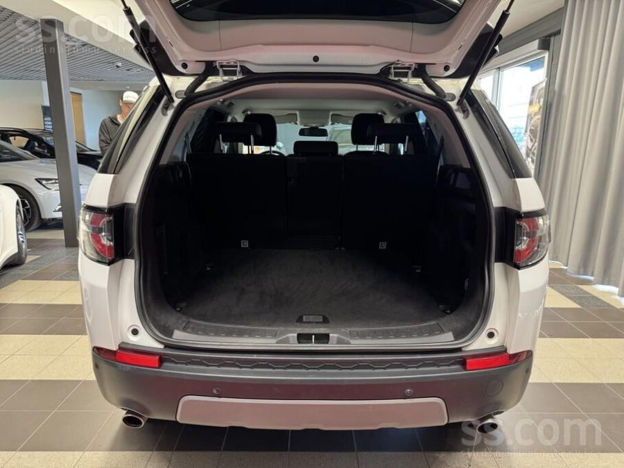 Balts Land Rover Discovery Sport 2018 Rīga, ar dzinēja tilpumu 2.00 L un nobraukumu 143 tūkst. km par 13490 €, foto 10 vietnē AUTOMOTO.COM.LV