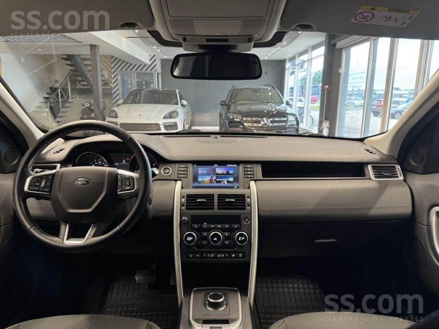 Balts Land Rover Discovery Sport 2018 Rīga, ar dzinēja tilpumu 2.00 L un nobraukumu 143 tūkst. km par 13490 €, foto 14 vietnē AUTOMOTO.COM.LV