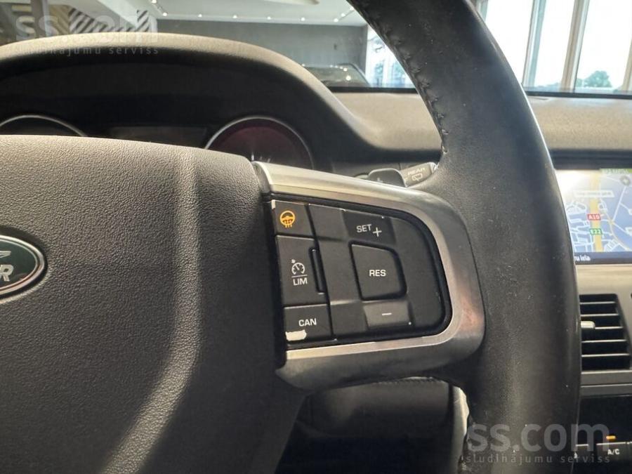 Balts Land Rover Discovery Sport 2018 Rīga, ar dzinēja tilpumu 2.00 L un nobraukumu 143 tūkst. km par 13490 €, foto 16 vietnē AUTOMOTO.COM.LV