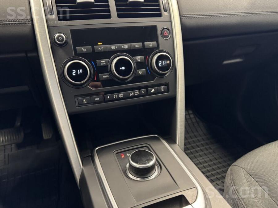 Balts Land Rover Discovery Sport 2018 Rīga, ar dzinēja tilpumu 2.00 L un nobraukumu 143 tūkst. km par 13490 €, foto 20 vietnē AUTOMOTO.COM.LV