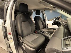 Balts Land Rover Discovery Sport 2018 Rīga, ar dzinēja tilpumu 2.00 L un nobraukumu 143 tūkst. km par 13490 €, foto 27 vietnē AUTOMOTO.COM.LV