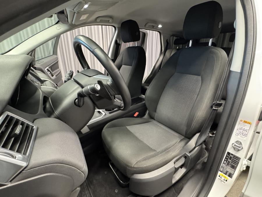 Белый Ленд Ровер Discovery Sport 2018 в Рига, объемом двигателя 2.00 л и пробегом 143 тыс. км за 13490 €, фото 11 на AUTOMOTO.COM.LV