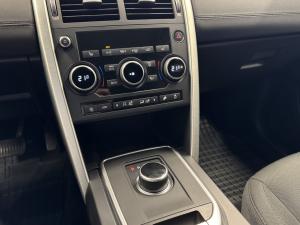 Белый Ленд Ровер Discovery Sport 2018 в Рига, объемом двигателя 2.00 л и пробегом 143 тыс. км за 13490 €, фото 19 на AUTOMOTO.COM.LV