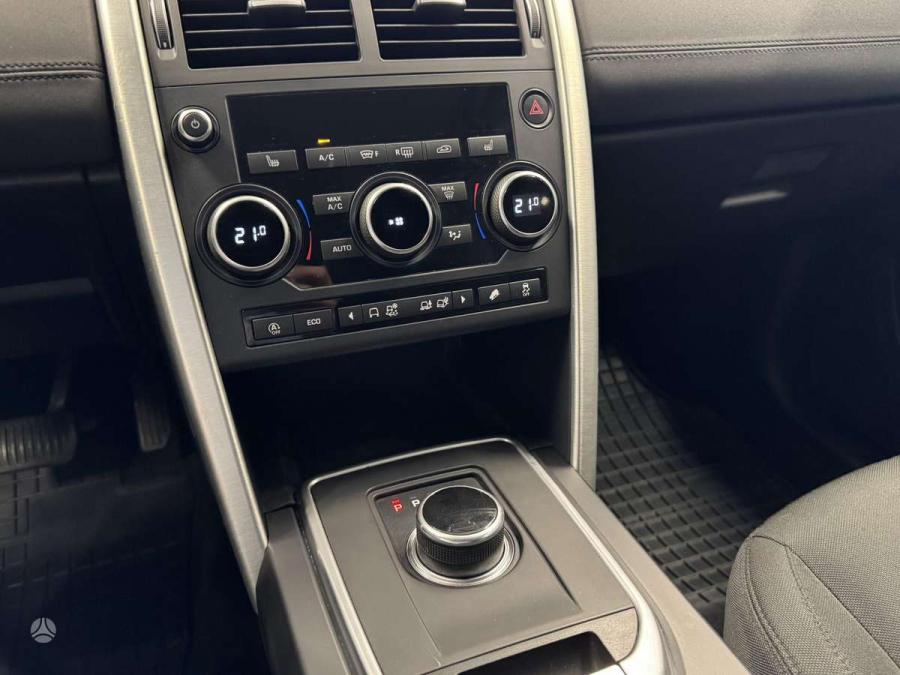 Белый Ленд Ровер Discovery Sport 2018 в Рига, объемом двигателя 2.00 л и пробегом 143 тыс. км за 13490 €, фото 24 на AUTOMOTO.COM.LV