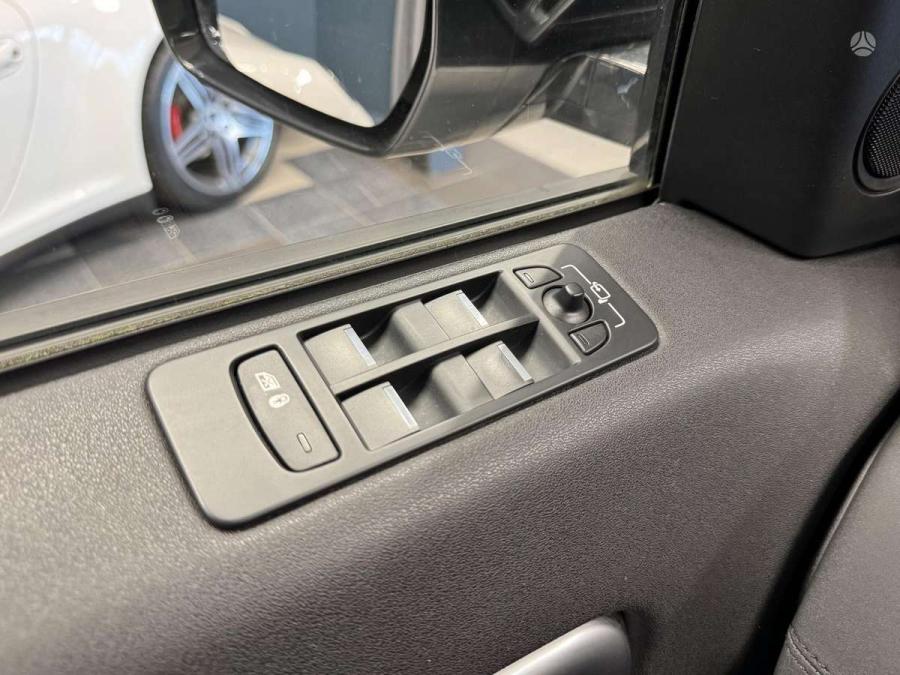 Белый Ленд Ровер Discovery Sport 2018 в Рига, объемом двигателя 2.00 л и пробегом 143 тыс. км за 13490 €, фото 27 на AUTOMOTO.COM.LV