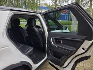 White Land Rover Discovery Sport 2019 in Riga, with an engine capacity of 2.00 L and mileage of 187 thousand km for 15800 €, photo 8 on AUTOMOTO.COM.LV
