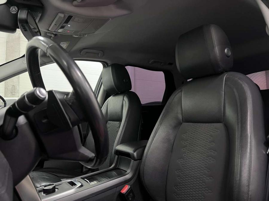 Белый Ленд Ровер Discovery Sport 2019 в Вильнюс, объемом двигателя 2.00 л и пробегом 189 тыс. км за 17290 €, фото 13 на AUTOMOTO.COM.LV