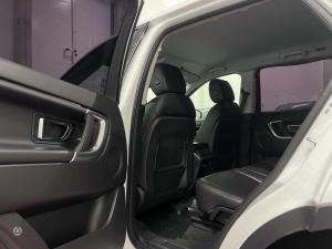 Белый Ленд Ровер Discovery Sport 2019 в Вильнюс, объемом двигателя 2.00 л и пробегом 189 тыс. км за 17290 €, фото 30 на AUTOMOTO.COM.LV