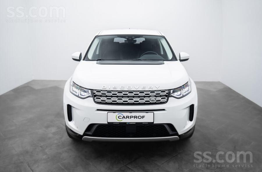 White Land Rover Discovery Sport 2020 in Tallinn, with an engine capacity of 2.00 L and mileage of 144 thousand km for 21899 €, photo 2 on AUTOMOTO.COM.LV
