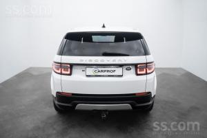 White Land Rover Discovery Sport 2020 in Tallinn, with an engine capacity of 2.00 L and mileage of 144 thousand km for 21899 €, photo 5 on AUTOMOTO.COM.LV