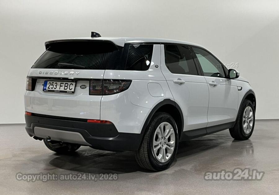 White Land Rover Discovery Sport 2020 in Tallinn, with an engine capacity of 2.00 L and mileage of 147 thousand km for 20900 €, photo 2 on AUTOMOTO.COM.LV