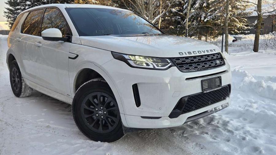 White Land Rover Discovery Sport 2020 in Panevezys, with an engine capacity of 2.00 L and mileage of 118 thousand km for 15800 €, photo 8 on AUTOMOTO.COM.LV
