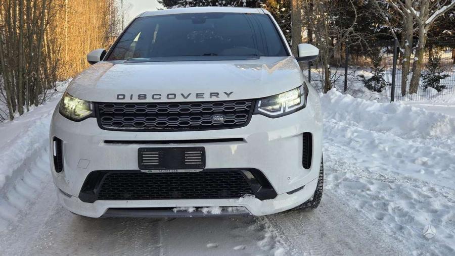 White Land Rover Discovery Sport 2020 in Panevezys, with an engine capacity of 2.00 L and mileage of 118 thousand km for 15800 €, photo 9 on AUTOMOTO.COM.LV