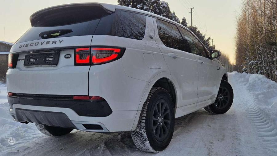 White Land Rover Discovery Sport 2020 in Panevezys, with an engine capacity of 2.00 L and mileage of 118 thousand km for 15800 €, photo 10 on AUTOMOTO.COM.LV