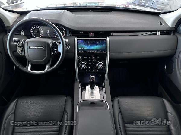 White Land Rover Discovery Sport 2020 in Tartu, with an engine capacity of 2.00 L and mileage of 56 thousand km for 24899 €, photo 3 on AUTOMOTO.COM.LV
