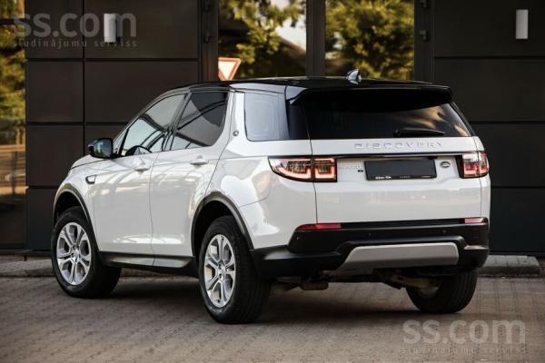 White Land Rover Discovery Sport 2020 in Riga, with an engine capacity of 2.00 L and mileage of 125 thousand km for 20500 €, photo 3 on AUTOMOTO.COM.LV