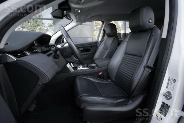 White Land Rover Discovery Sport 2020 in Riga, with an engine capacity of 2.00 L and mileage of 125 thousand km for 20500 €, photo 7 on AUTOMOTO.COM.LV